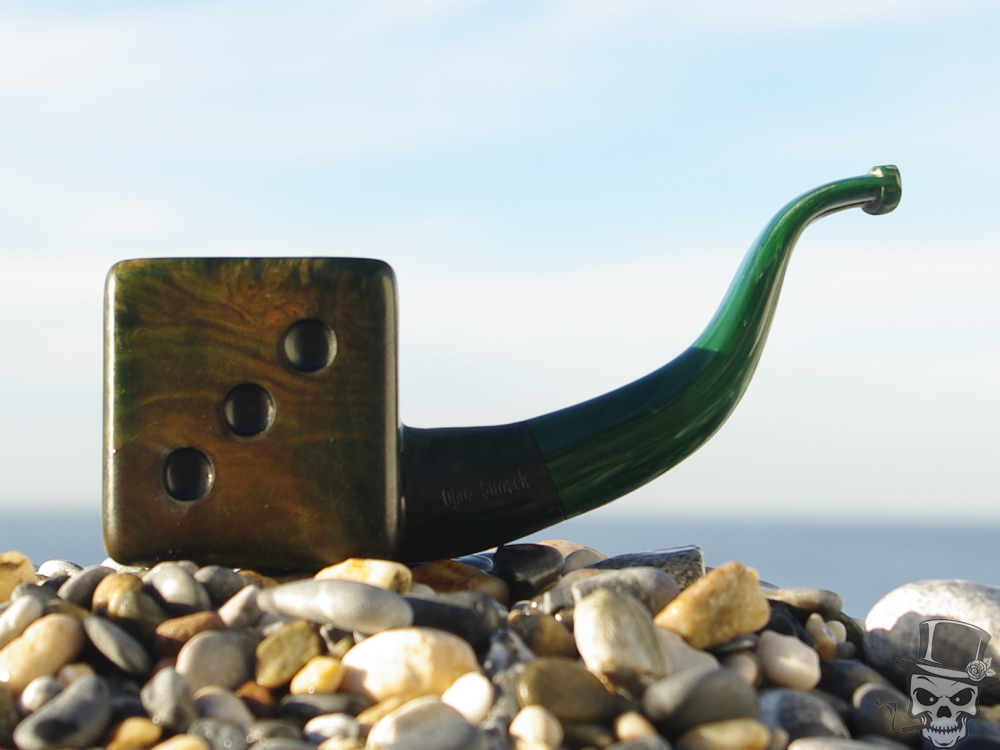 Casino Dice Briar Wood Tobacco Pipe - Fine Art Pipes